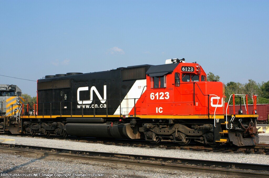 CN/IC 6123 SD40-2